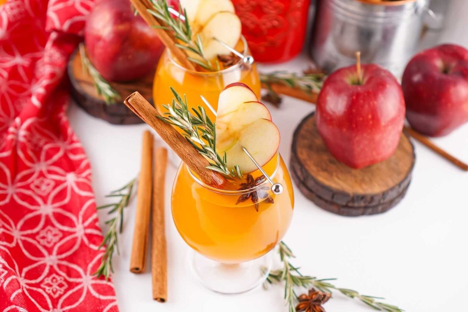 Fireball Whiskey Apple Cider Holiday Cocktail - Serve Both Hot and Cold ...