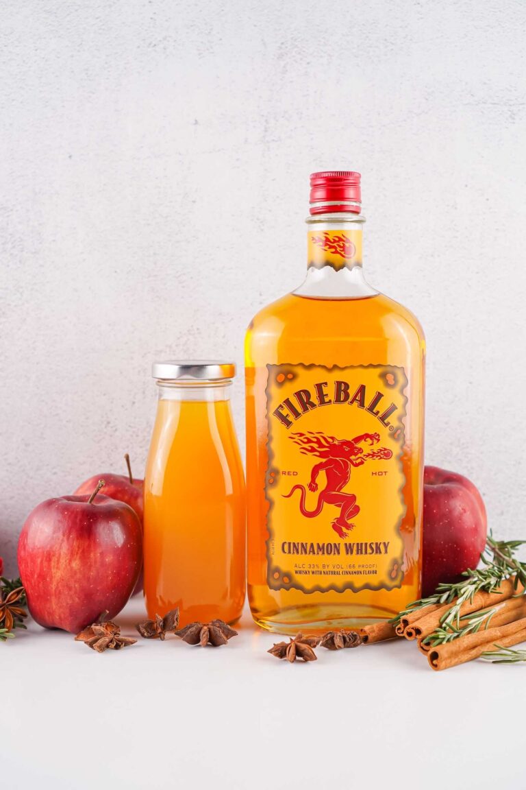 Fireball Whiskey Apple Cider Holiday Cocktail - Serve Both Hot and Cold ...