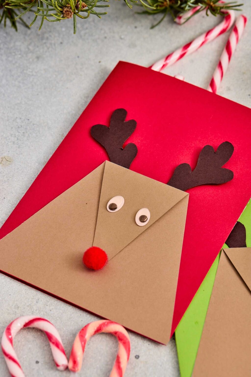 Reindeer Christmas Cards – An Adorable & Easy DIY Craft for Kids ...